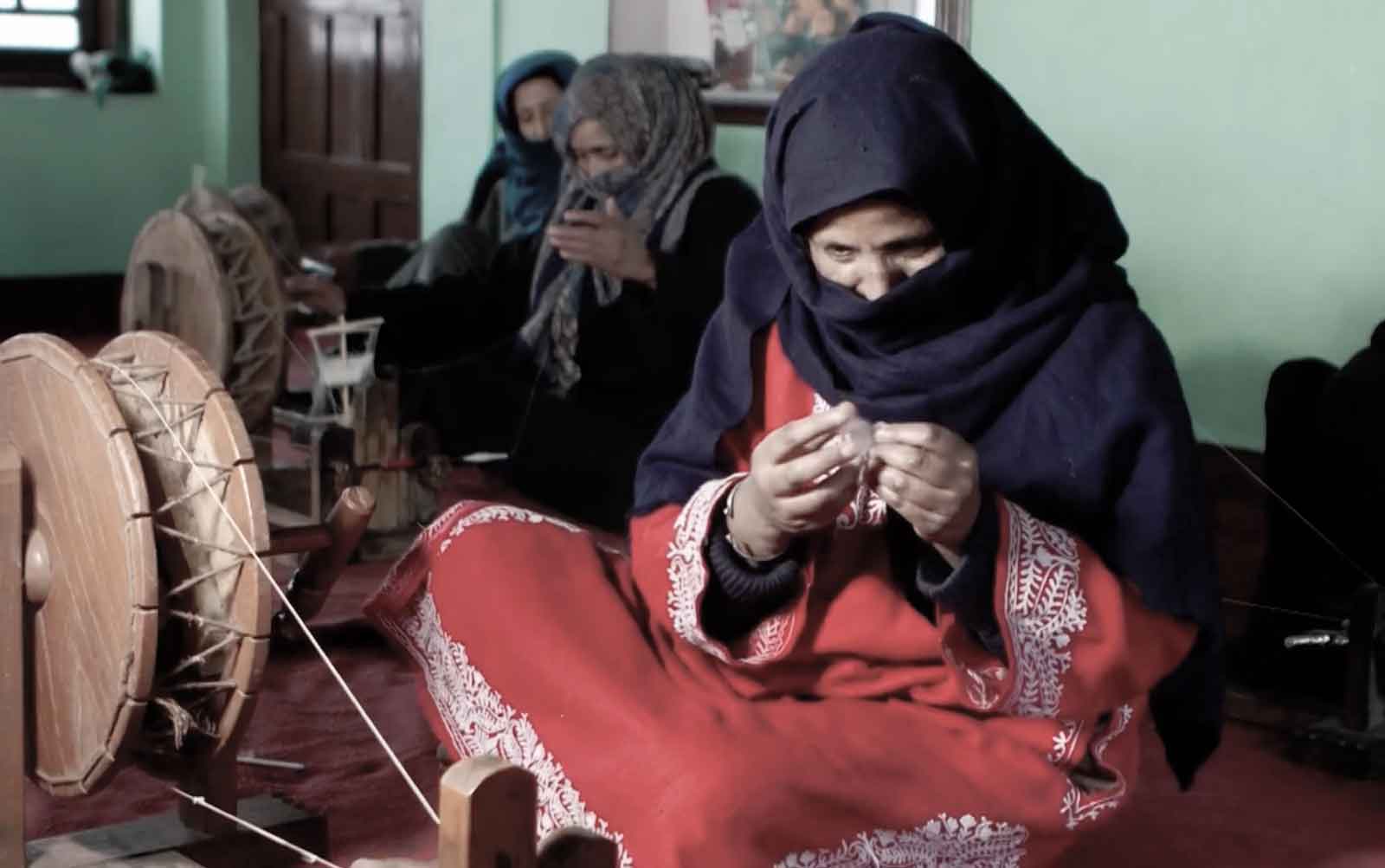 What is Sozni Embroidery? – OrientalTeaBox